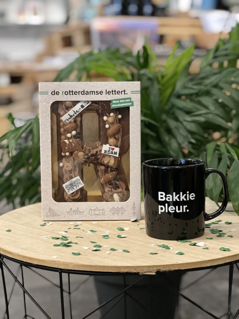 Bakkie Pleur & de Rotterdamse Lettert | Het Rotterdams Warenhuis